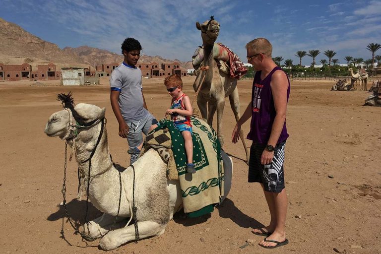 10 reasons to visit Dahab, Egypt • FlipFlopGlobetrotters.com